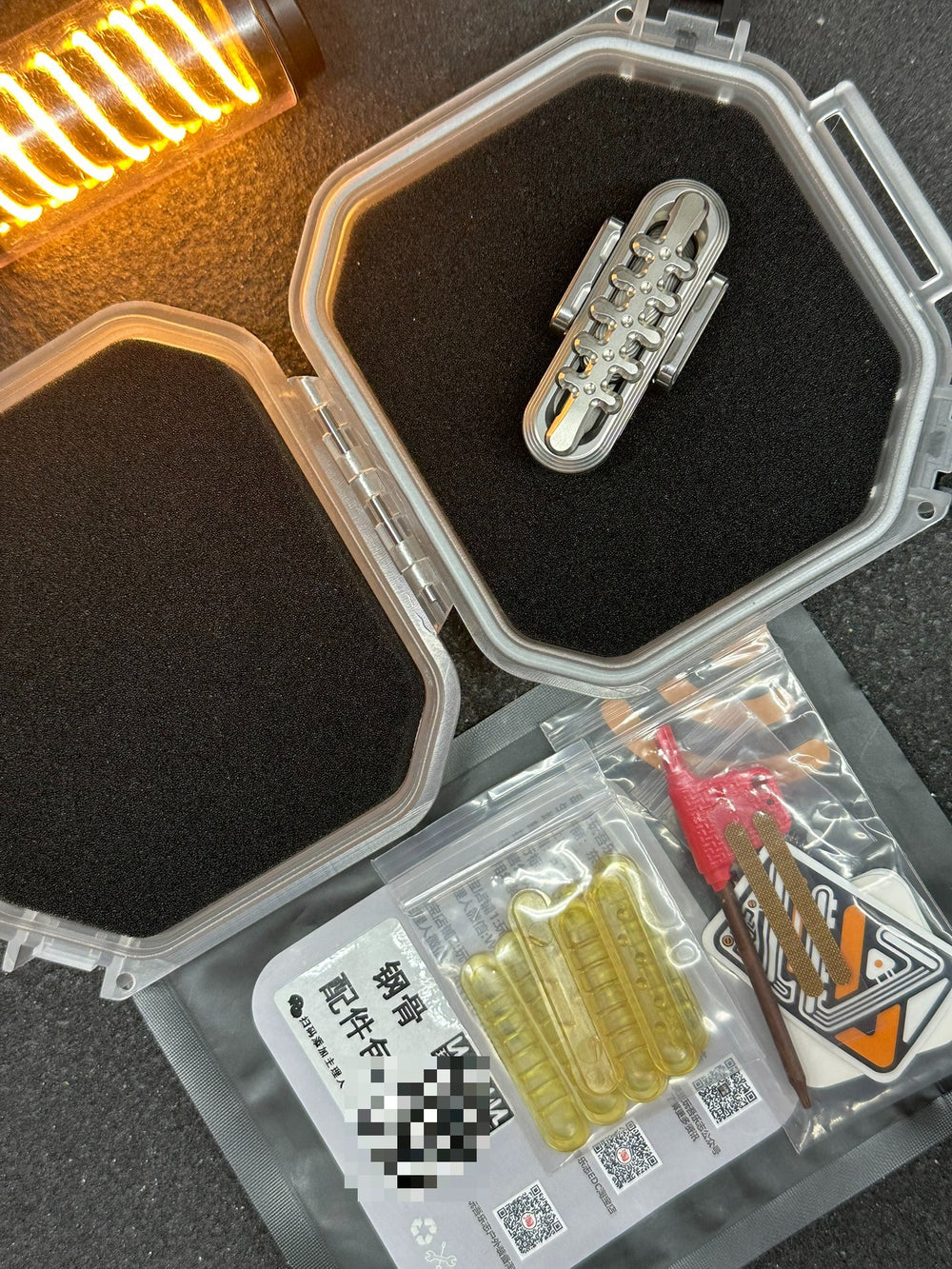 EXOSKELETON Titanium